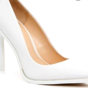 Jennifer Lopez | Shoes | Iso Jlo Varla Pumps In White | Poshmark